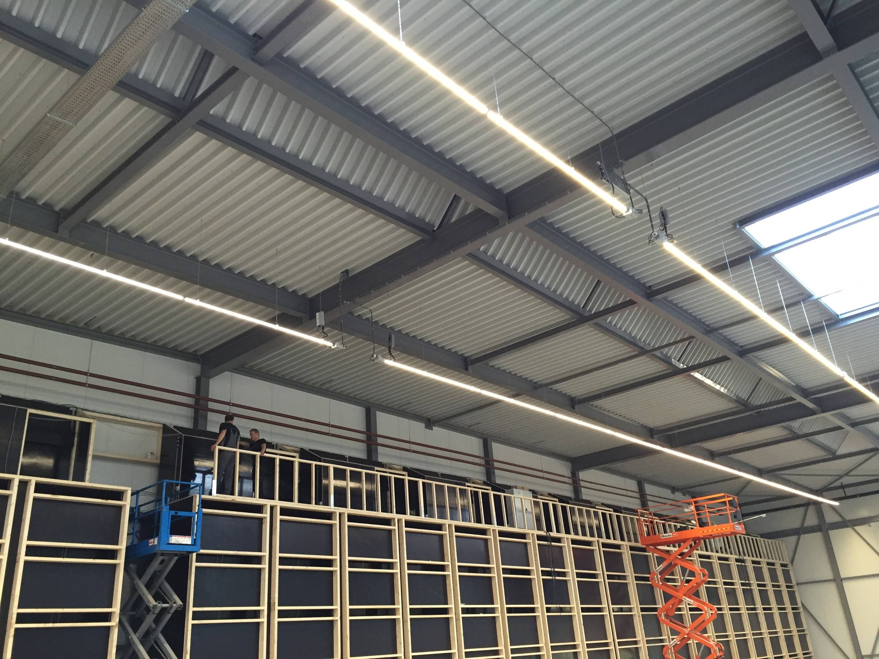 Modulaire LED lijnverlichting op veel manieren in te zetten in ...